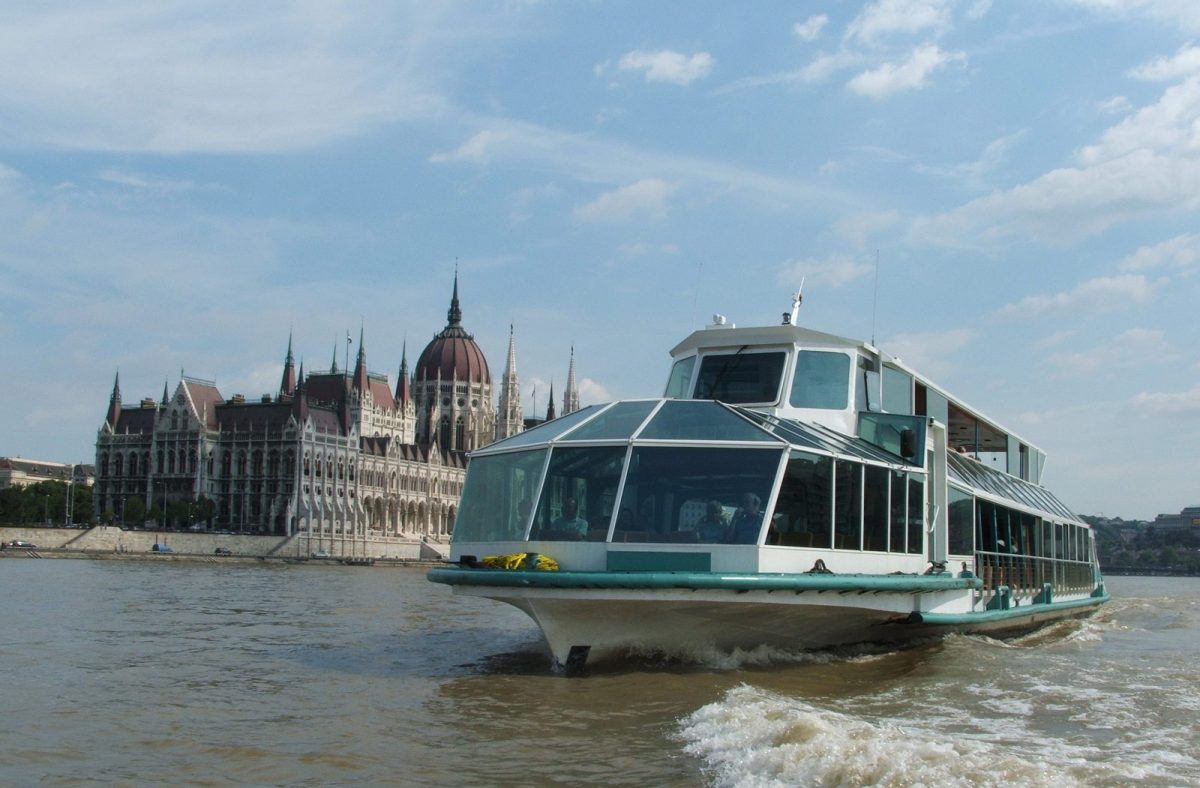 Explore Budapest on a Boat Tour | Welcome Pickups