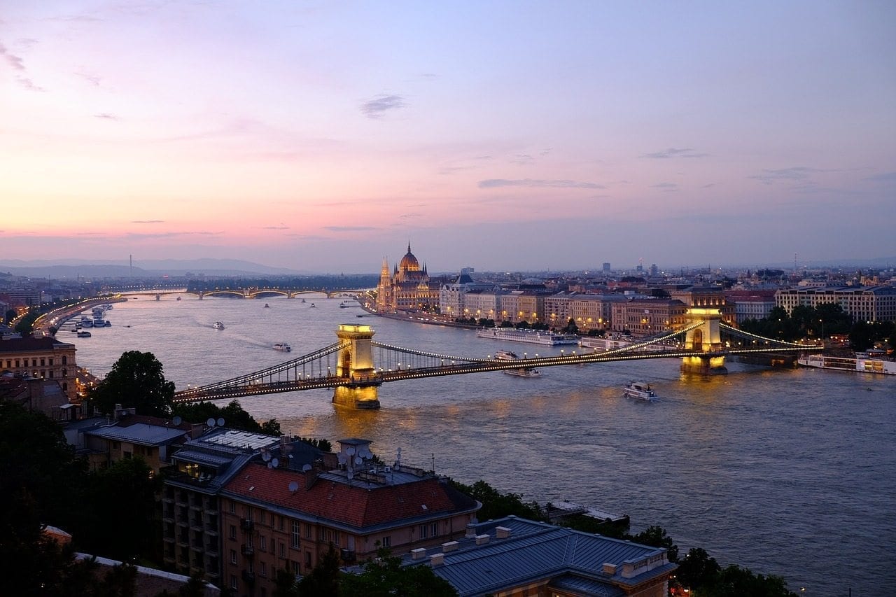 Couples' Romantic Guide for Budapest | Welcome Pickups