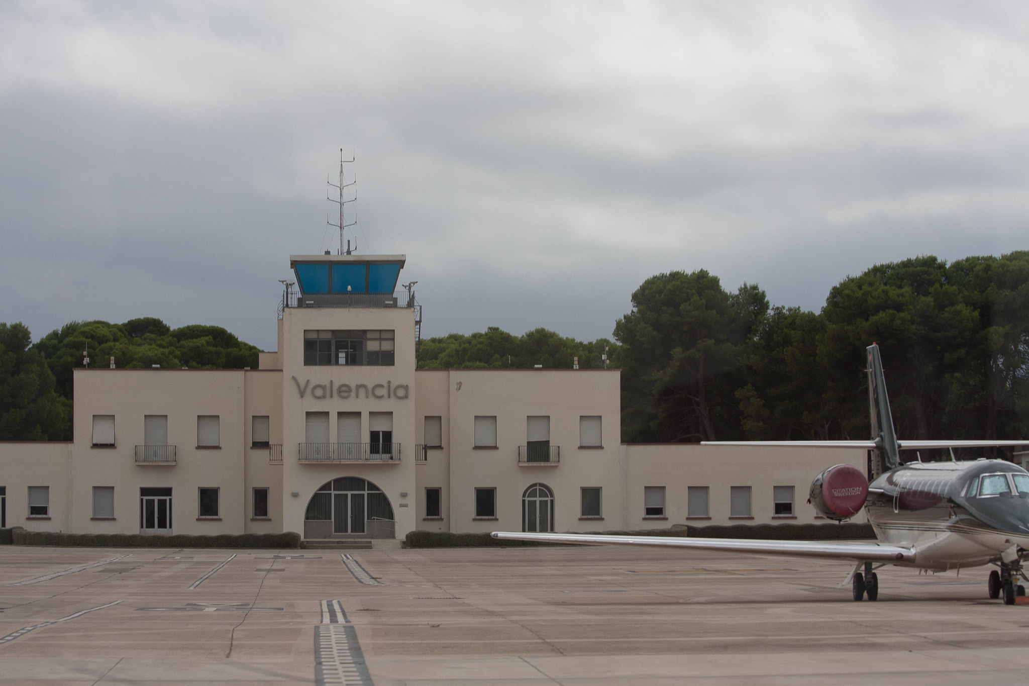 What to Do on a Layover at Valencia Airport | Welcome Pickups