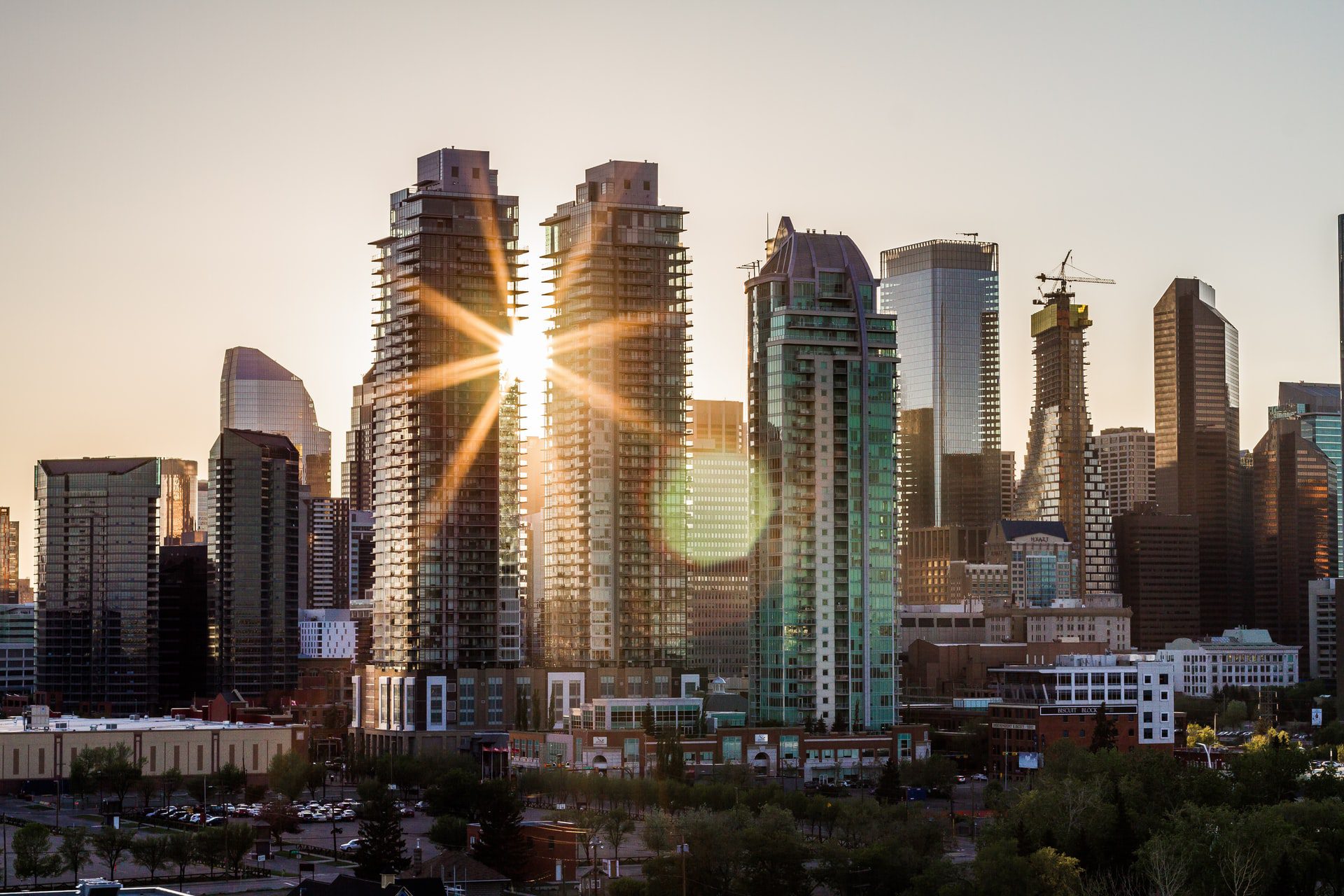 Calgary Airport Taxi: Compare All YYC Taxi Options & Prices