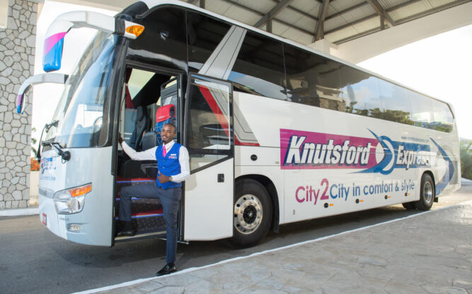 How to get from Kingston Airport to Ocho Rios