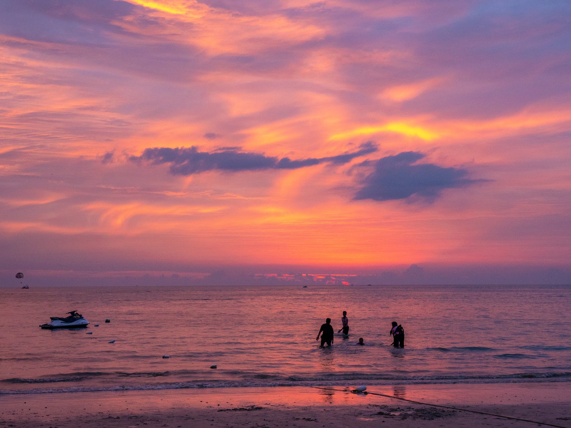 Getting from Langkawi Airport to Pantai Cenang: All Transport Options