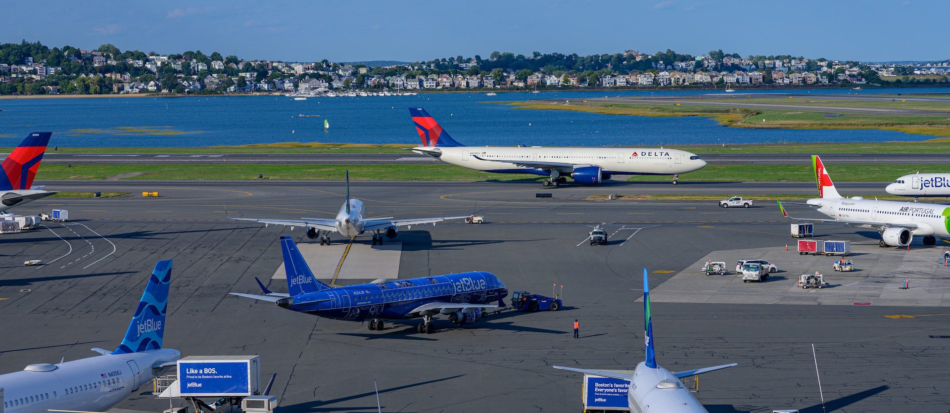 Transfer Options from South Station to Logan Airport