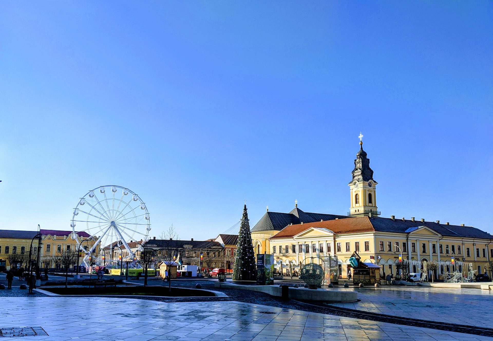 How to get from Debrecen Airport to Oradea
