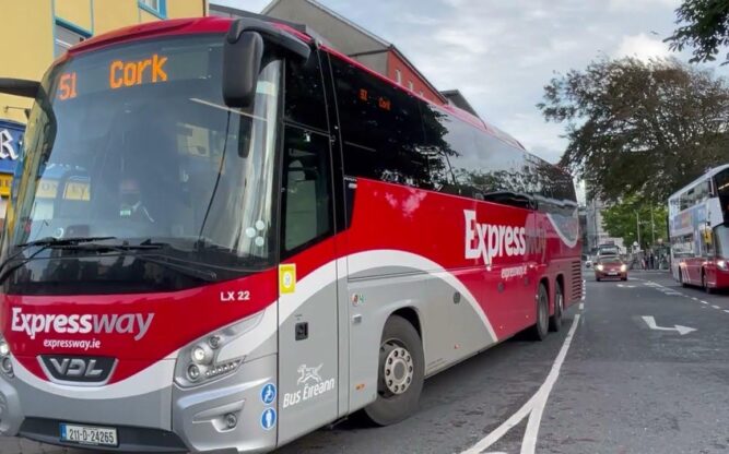 How to get from Shannon Airport to Cork