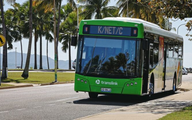How to get from Townsville Airport to the City