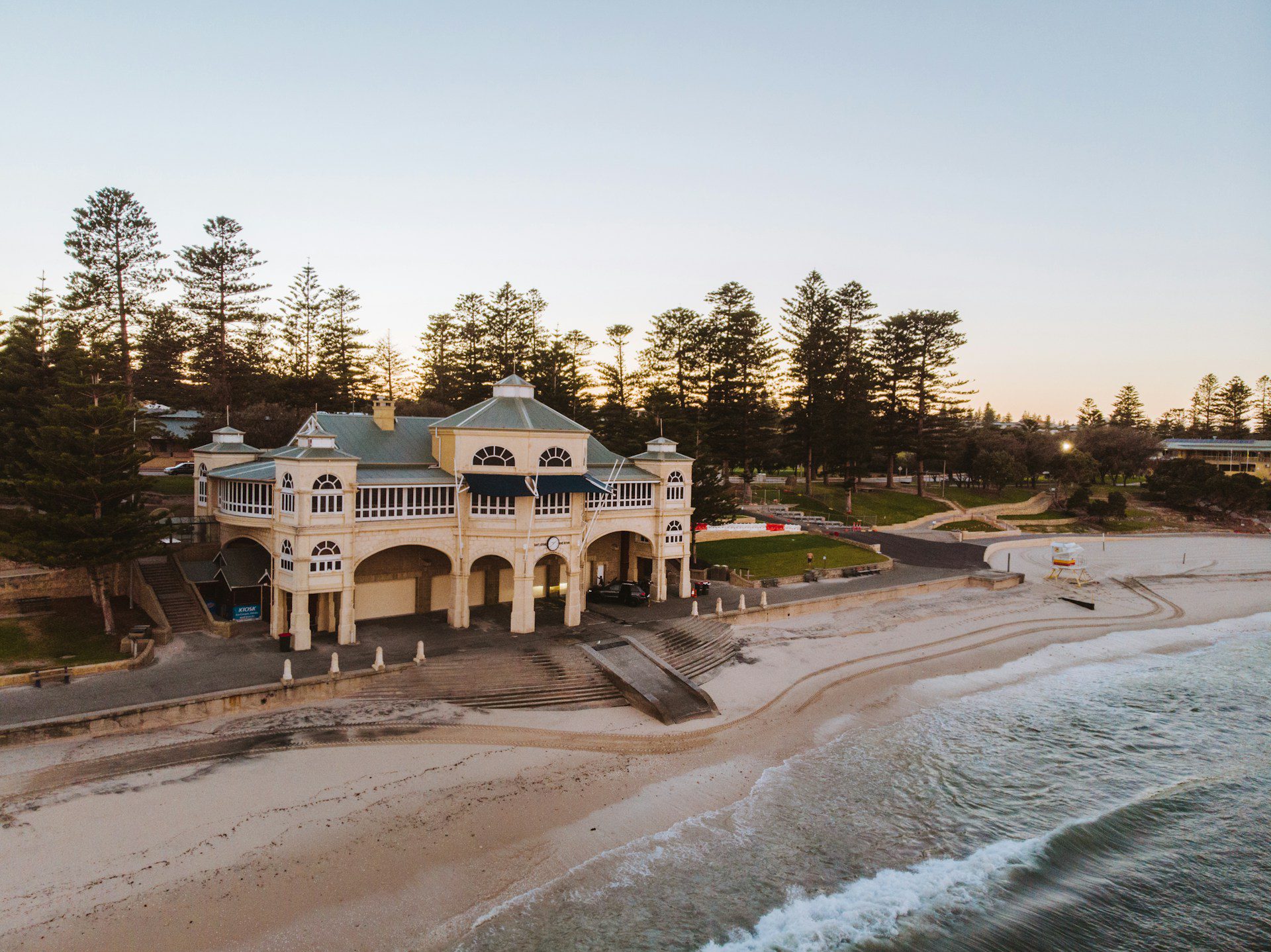 How to Get from Perth Airport to Cottesloe