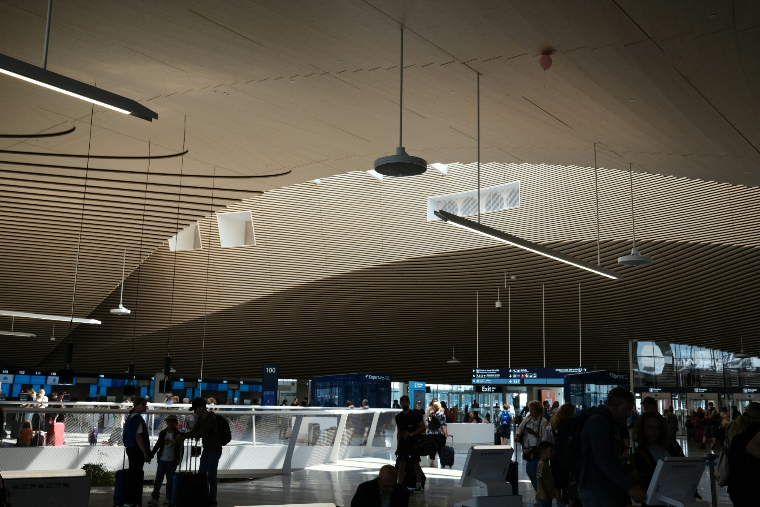 Helsinki Airport: All about the Terminals, Parking, Lounges and Hotels