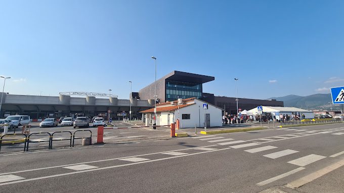 Florence Airport: All about the Terminals, Parking, Lounges & Hotels