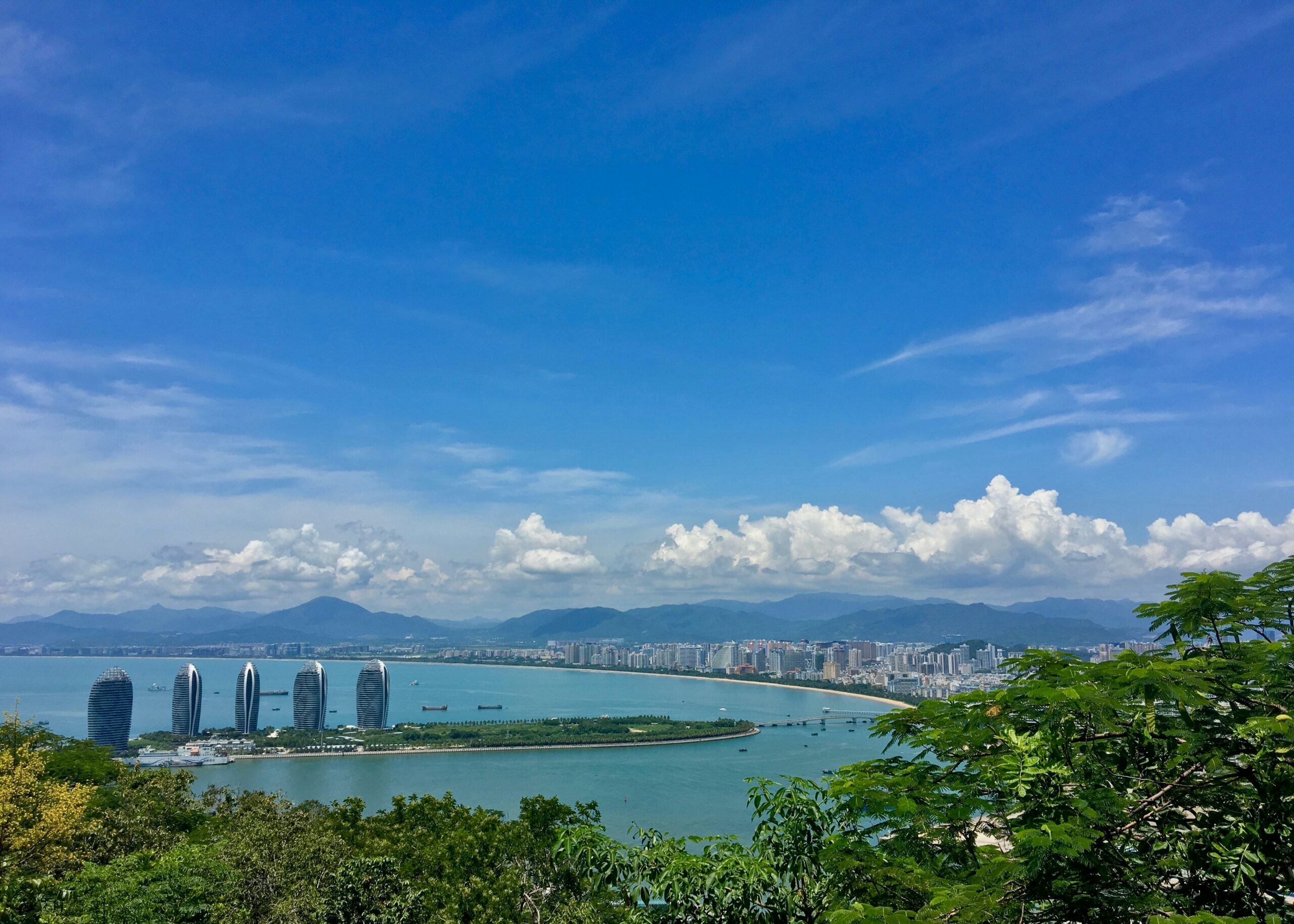 ️ Getting from Sanya Airport to the City